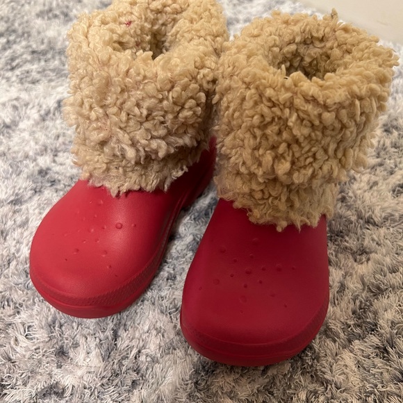 CROCS | Shoes | Crocs Pink Rubber Foot Faux Fur Trim Lining Boots Size ...